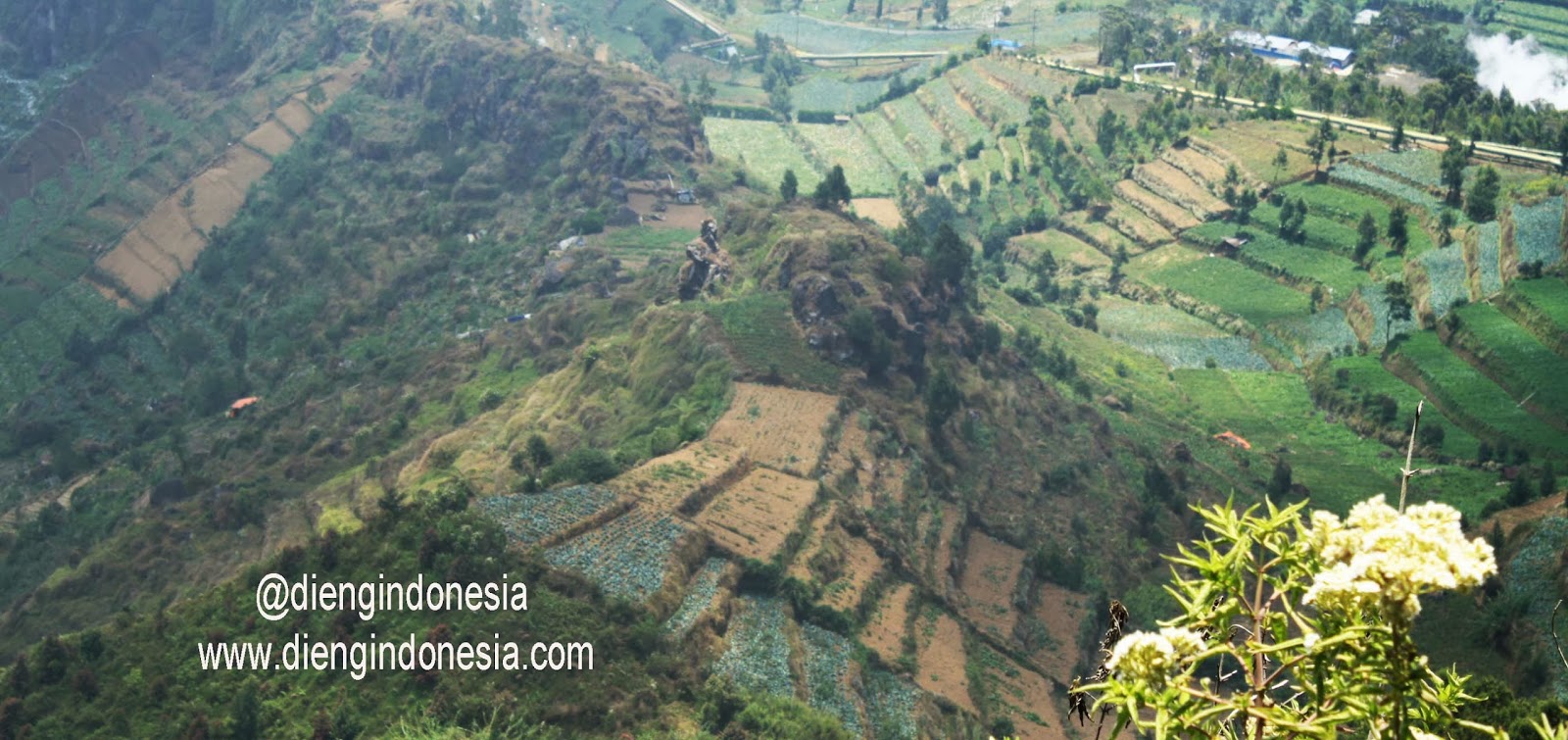 Lembah Semurup Dieng - Dieng Indonesia