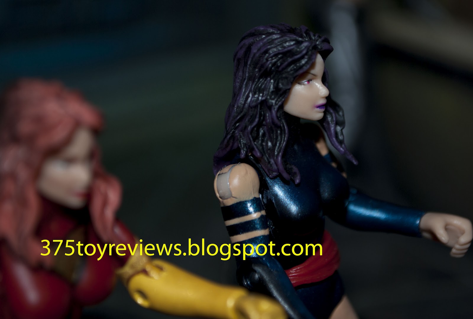 3.75in toy reviews: Marvel Universe Psylocke Review