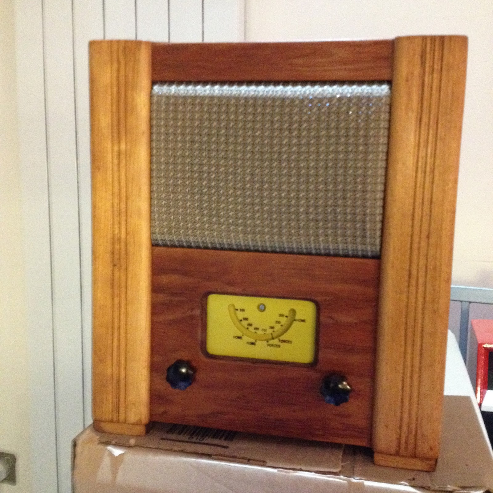 Radio Recycling: A 1940s radio with a difference