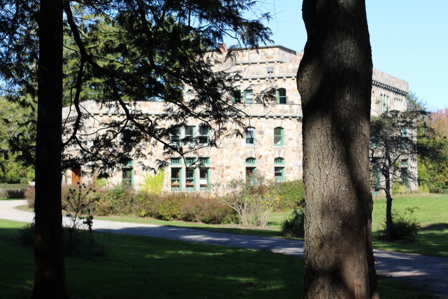 OOTD FROM THE AMES MANSION in The BOSTON AREA NEAR BORDERLINE STATE ...