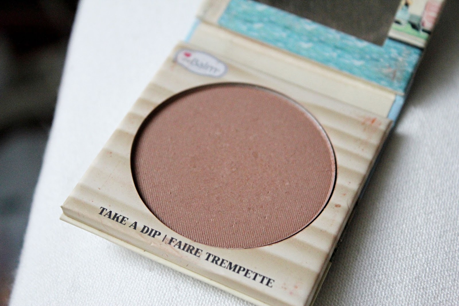 Bayan Bakımlı: The Balm - Balm Desert Bronzer/Allık