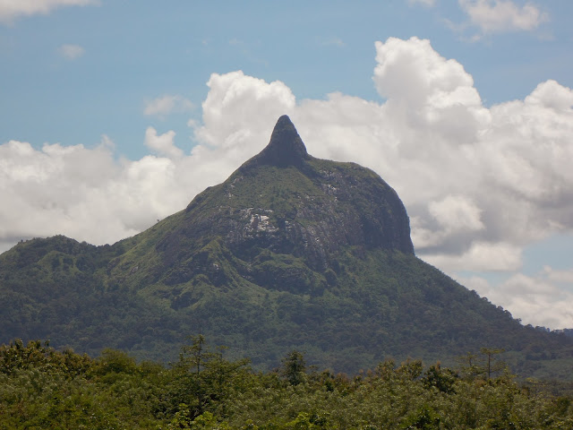 Taukah Kamu, Ada 2 Gunung Jempol di Indonesia | Blog Kota Singkawang