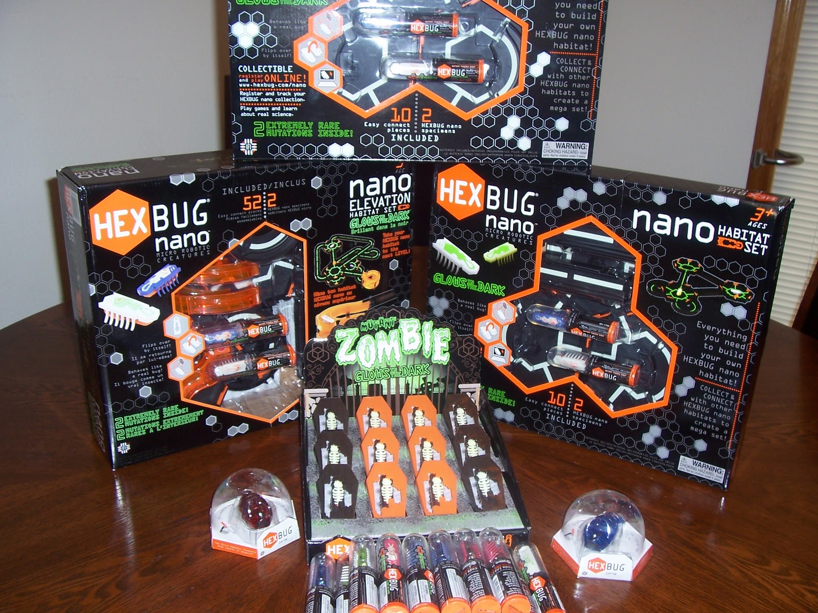 I Am Boymom: New Glow-in-the-Dark Hexbug Review and Giveaway