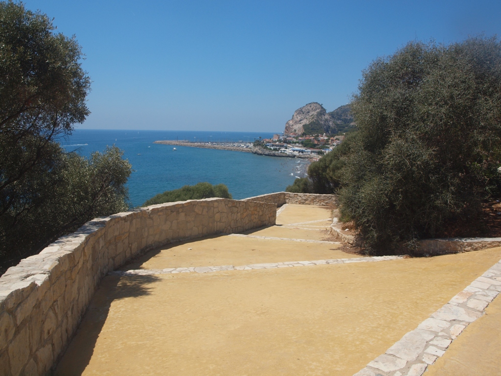 SOM DE PÍCNIC: Zona de pícnic del Mirador del Garraf, El Garraf (Sitges ...