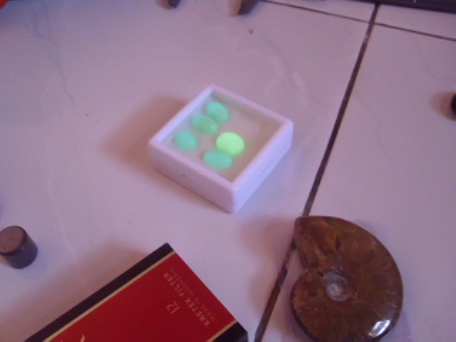 Watusiji Nusakambangan Gemstone: Batu Fosfor Super Natural 100%