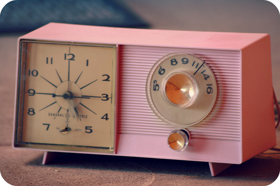House of Whimsy: Sara's Vintage Radio Makeover