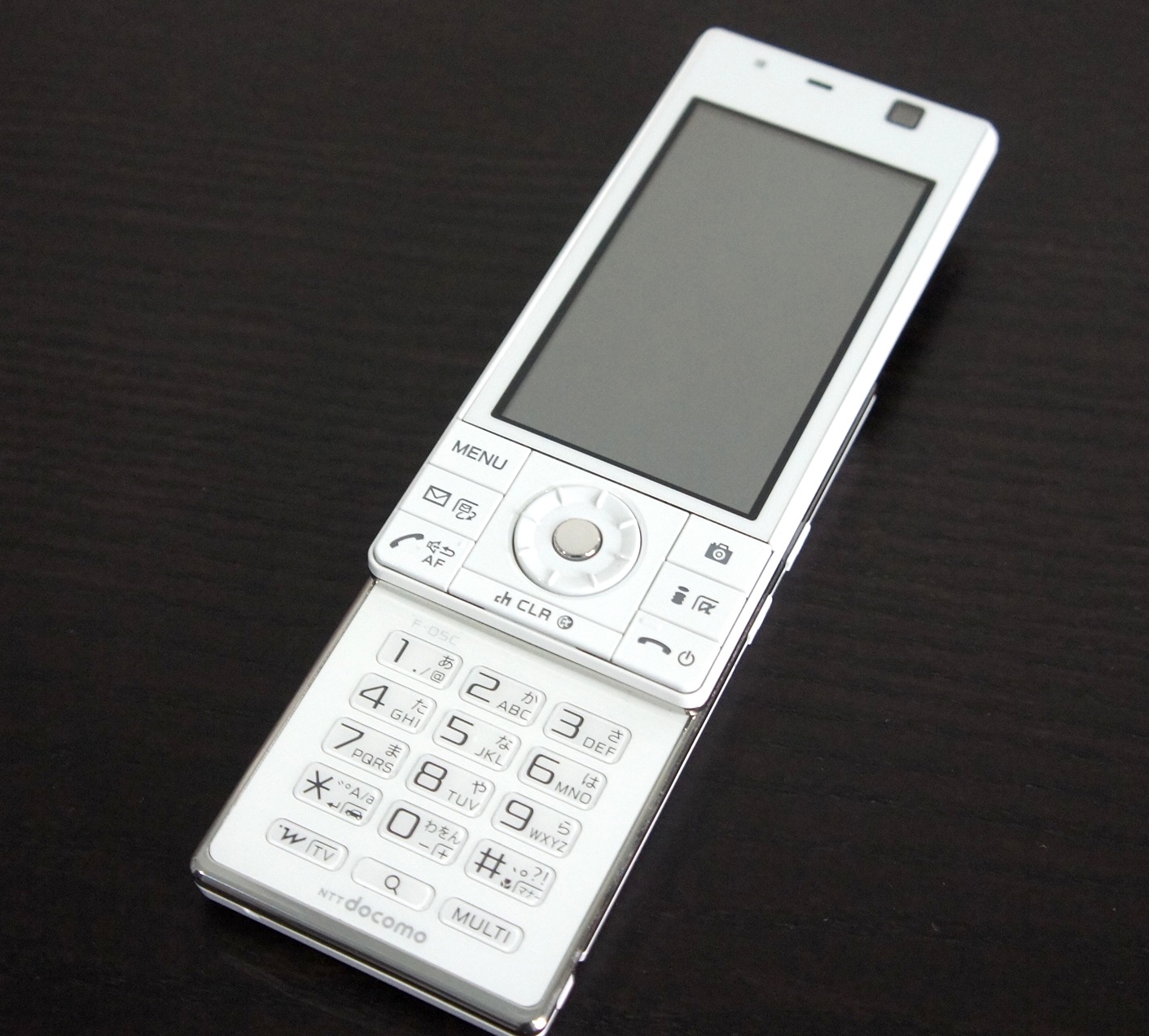 Docomoのストレート携帯F-05Cレビュー | ダーフク.com