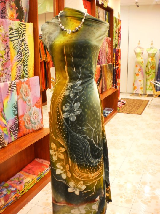 Yumna Batik: RAYON BERUS CINA RM150
