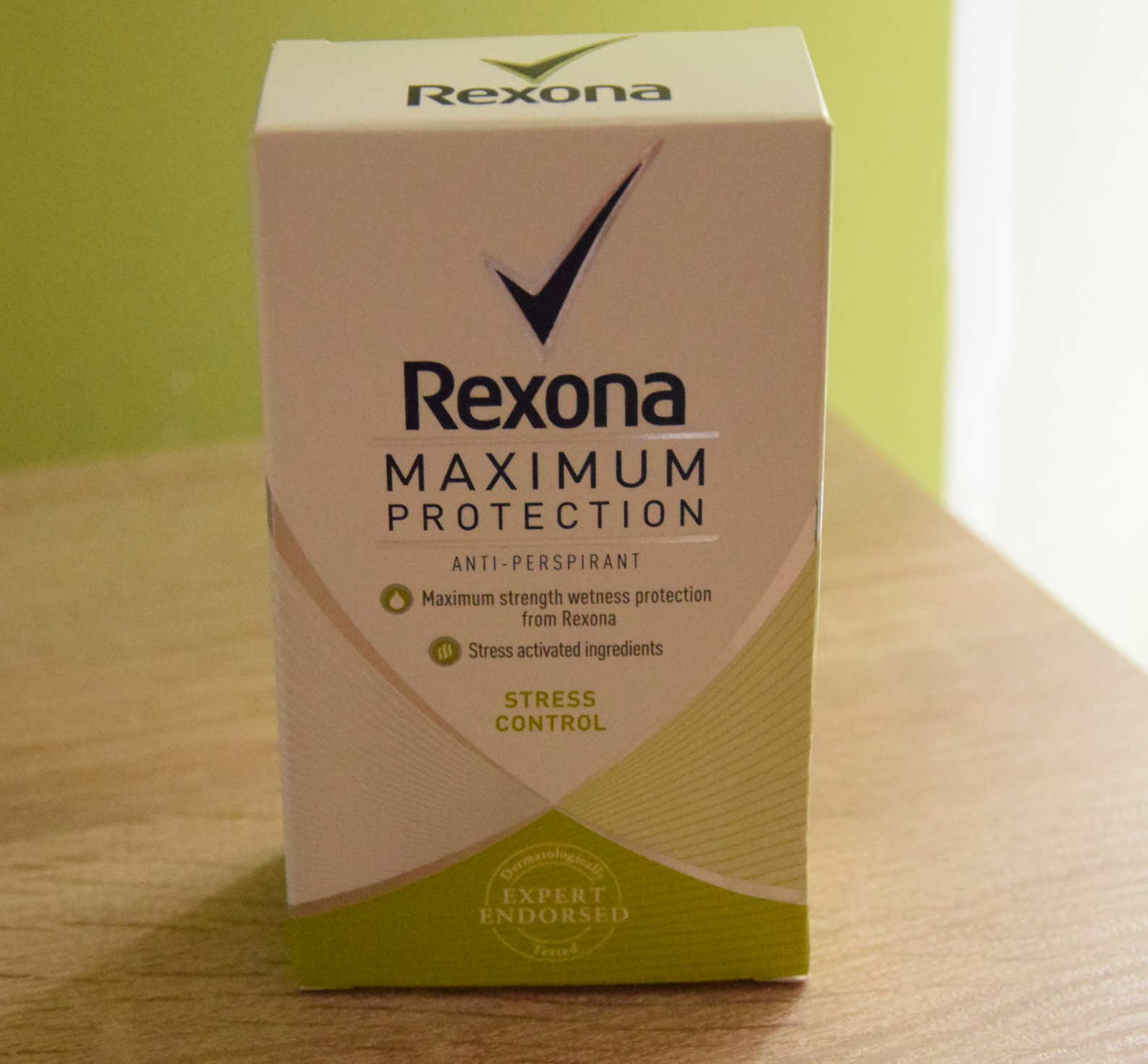 Basia Kosmetycznie: Dobry drogeryjny antyperspirant. Rexona MAXIMUM ...
