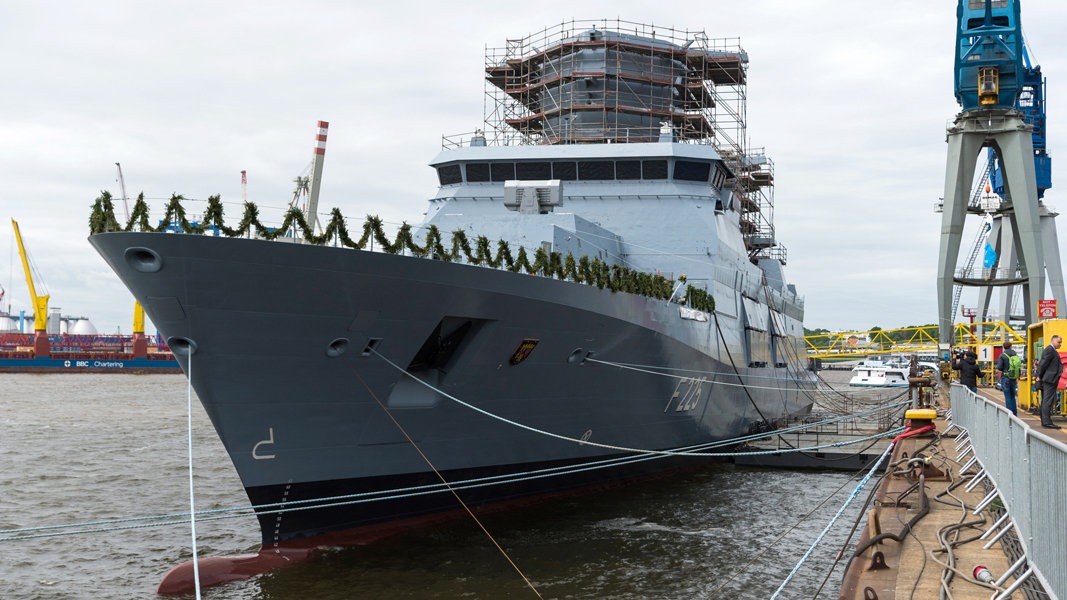 AAG_th บันทึกประจำวัน: เยอรมนีทำพิธีปล่อยเรือลงน้ำเรือฟริเกตชั้น F125 ...