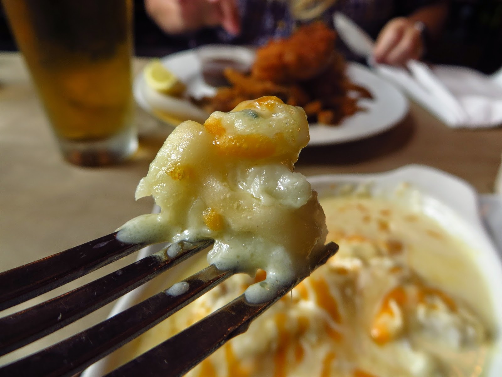 The World of Gord: Supper at the Goofie Newfie in Fergus, Ontario