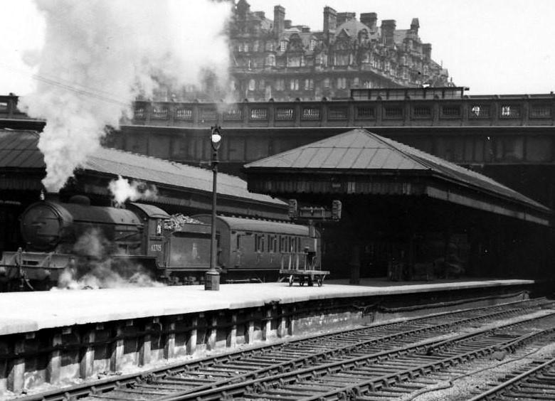 Tour Scotland: Old Photograph Steam Train Waverley Station Edinburgh ...