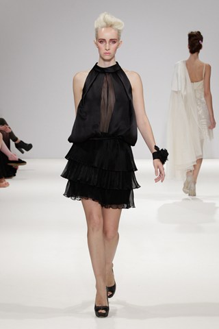 Modas y Modelos: En Londres los Mejores Vestidos de Danilo Gabrielli ...