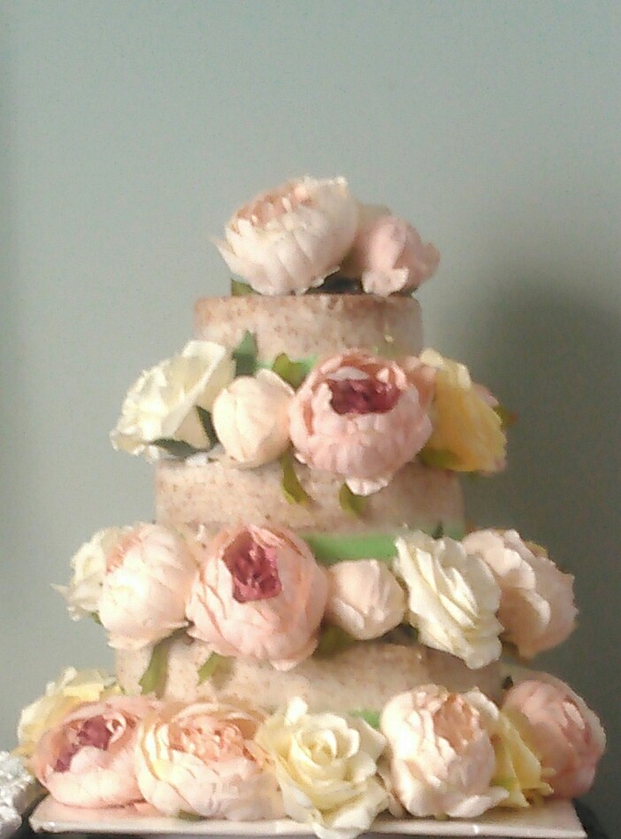 Fuzzy Cakes: Wedding cakes