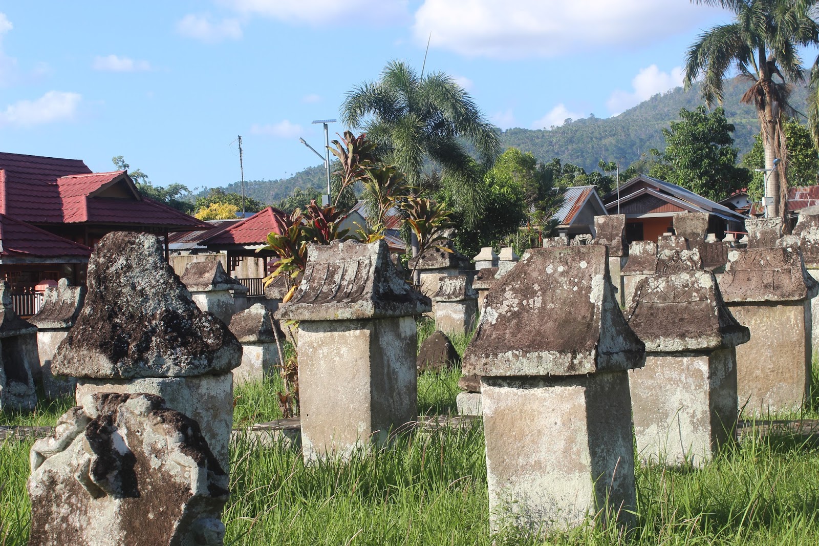 Cagar Budaya Waruga Airmadidi Bawah: Maret 2016