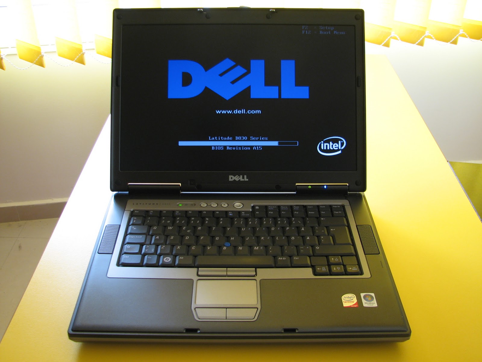 DELL Latitude D830 с рекордна резолюция 1920х1200 и максимални ...
