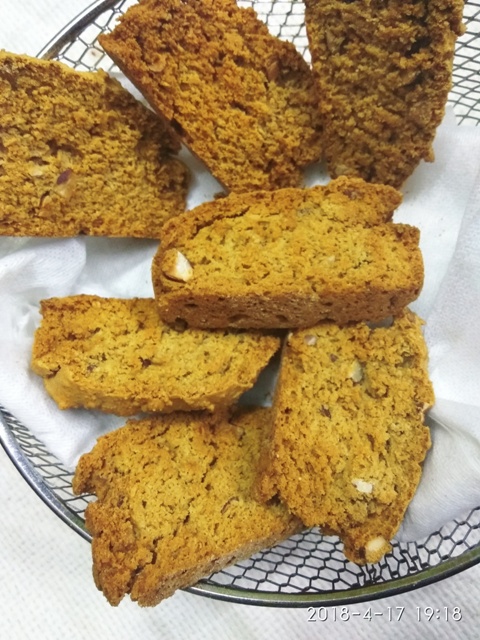 Eggless Whole Wheat Flour Cake Rusk With Oatmeal: A Low Fat Recipe