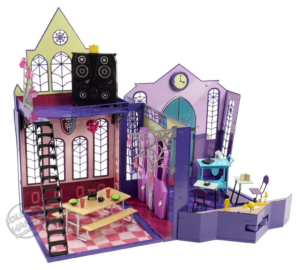 Monster High's High School Comes to Life | NataliezWorld