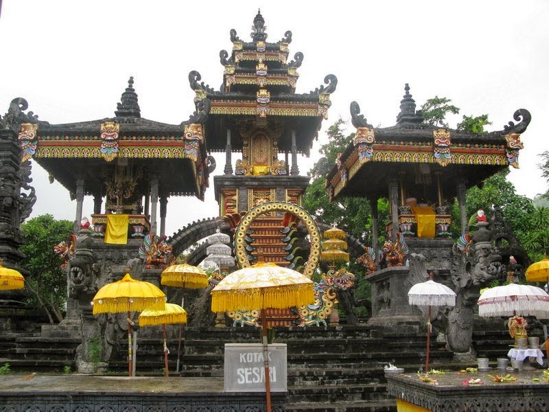 Nature in The World: Pura Agung Pulaki, Bulelelng Bali