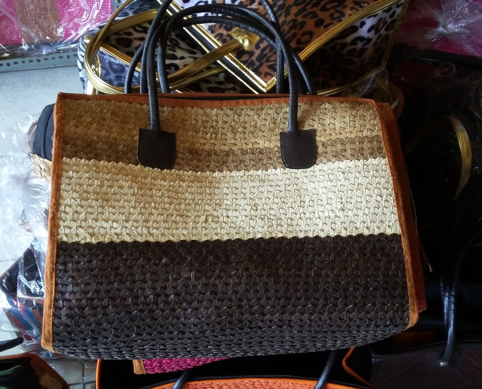 Tas daun Lontar Bali Tas Bali,Tas anyaman bali, Tas Pelangi Bali oleh ...