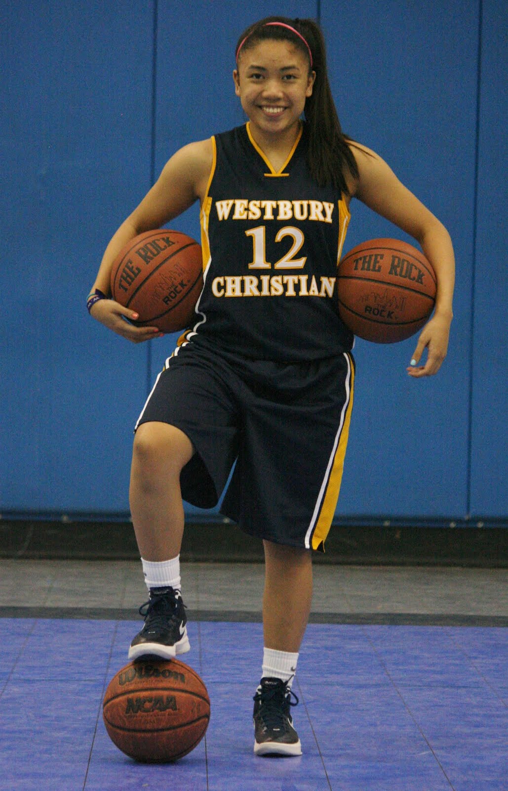 Sports & Athletic Apparels: Girls Basketball Uniforms