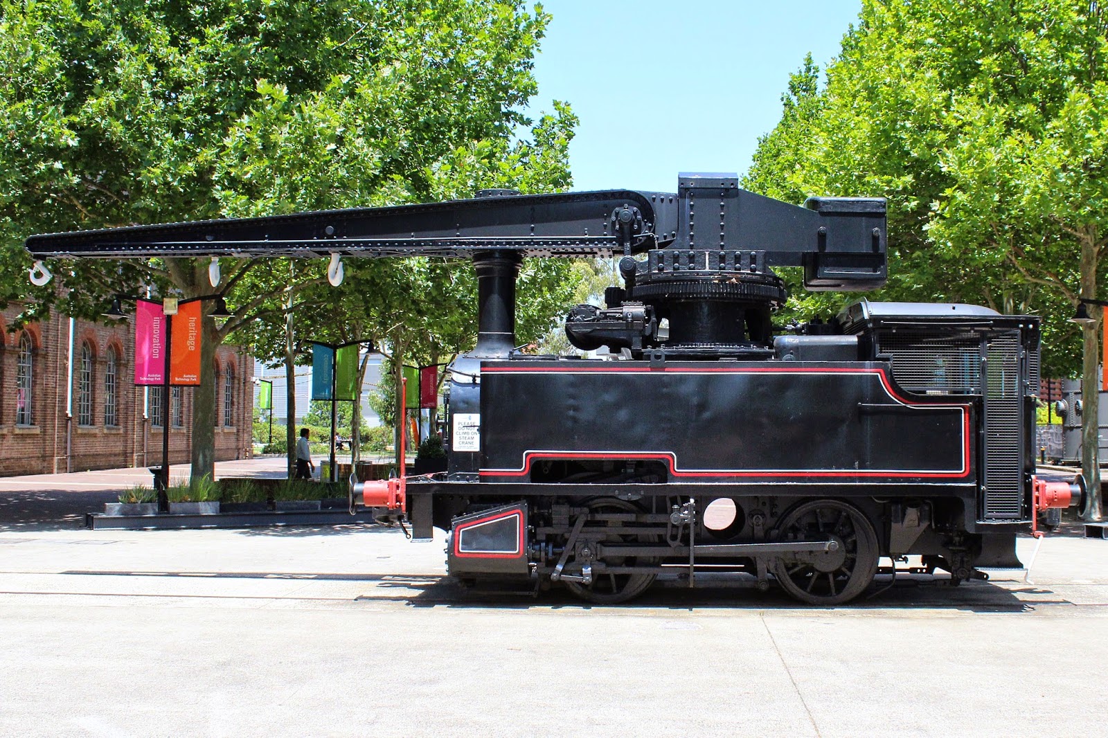 rusted2therails: The 1083 Luffing Crane tank locomotive