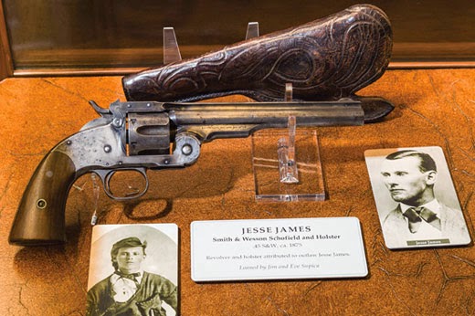 The Missouri Mom: Free Museums at Bass Pro Shop in Springfield Missouri