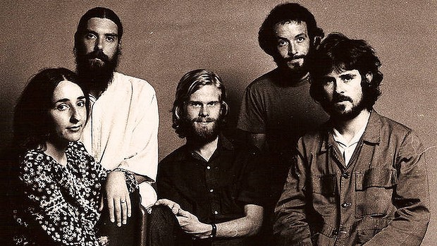 Music, photos and more about artists and bands: December 2012