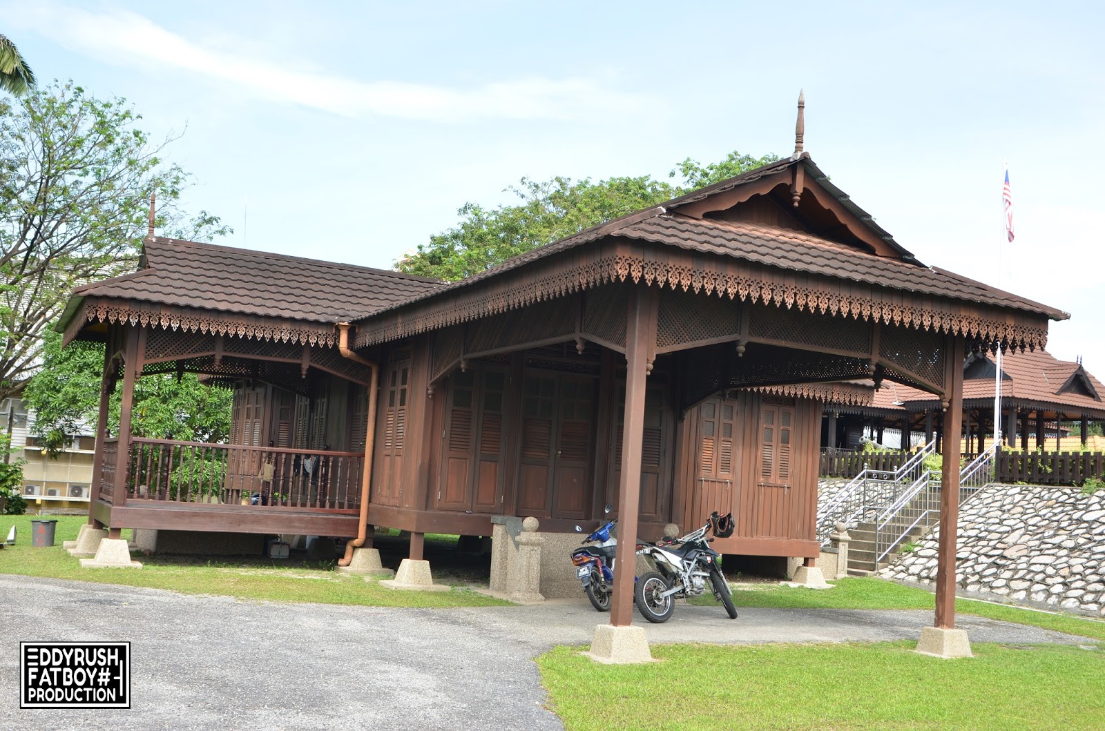 Inspirasi Terkini 16+ Dekorasi Rumah Kayu Bugis