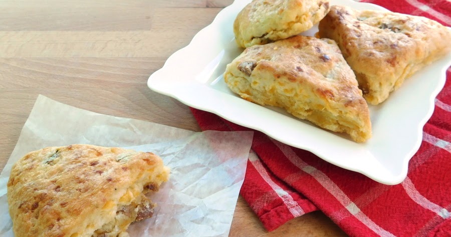 37 Cooks: Sausage Cheese Scones