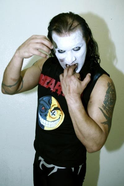 Lucha Libre en el Valle del Yaqui: Charly Manson ya esta libre...