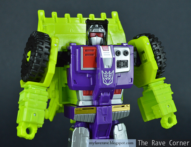 The Rave Corner: Transformers Combiner Constructicon Scrapper Review