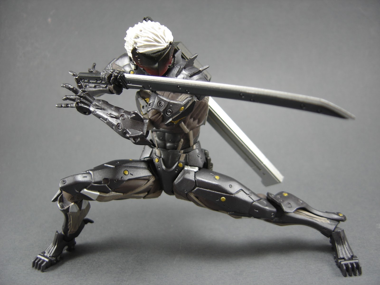 Lightning Ace's gundams: Revoltech Raiden from metal gear rising ...