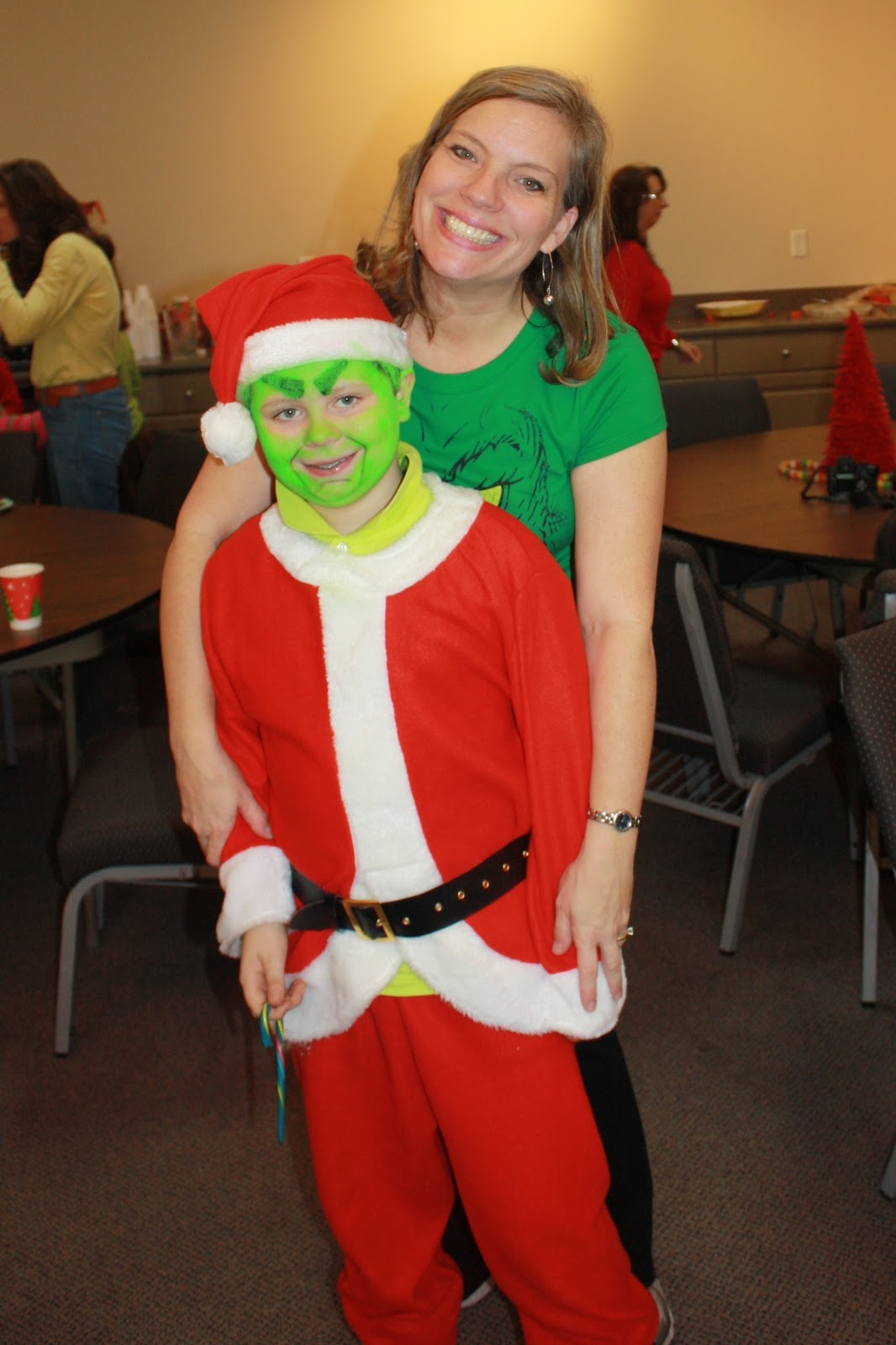 Joy-Making Days: Grinch-feet