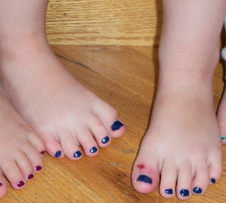 fifty tiny toes: Picture of the Day: Thirty Tiny Pedicured Toes