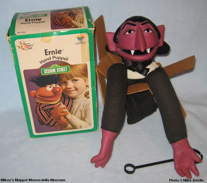 Mikey's Muppet Memorabilia Museum: The 1973 Count Puppet Box