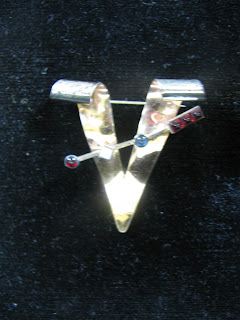 Dividing Vintage Moments : V for Victory, Happy Veterans Day!