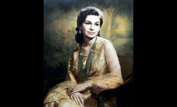 Princess Esra (Hyderabadi/Turkic Noble) ~ Bio with [ Photos | Videos ]