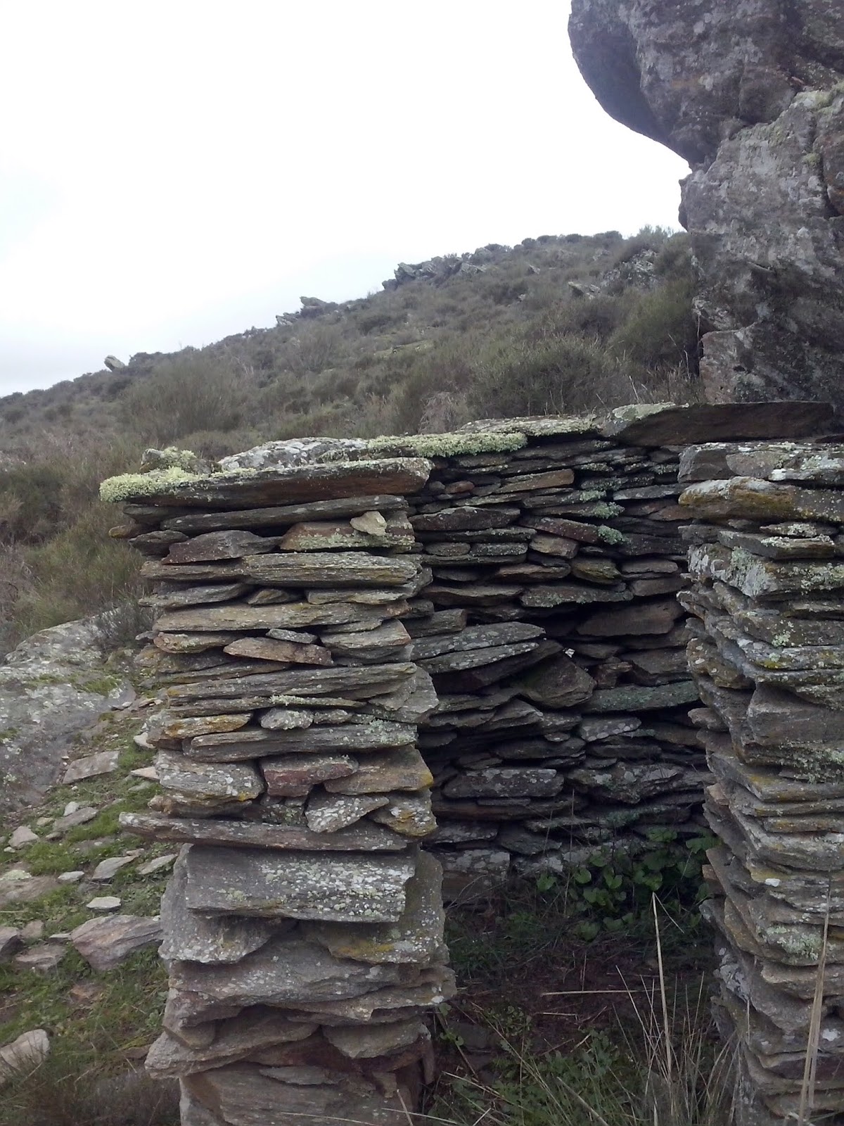 L'ARQUITECTURA EN PIEDRA SECA: PATRIMONIU DE LA HUMANIDÁ.