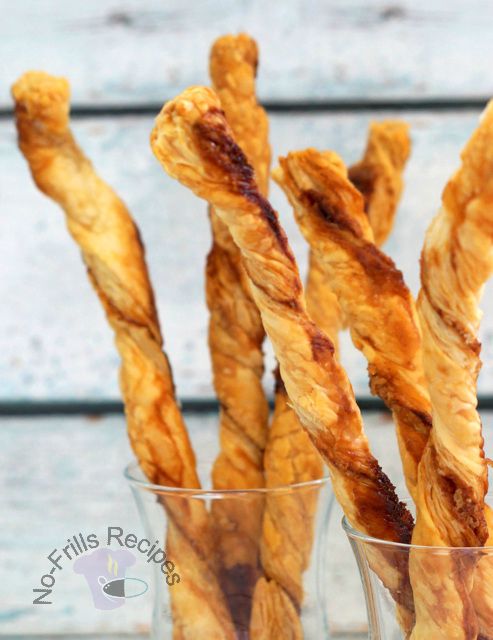Cinnamon dusted pastry straws