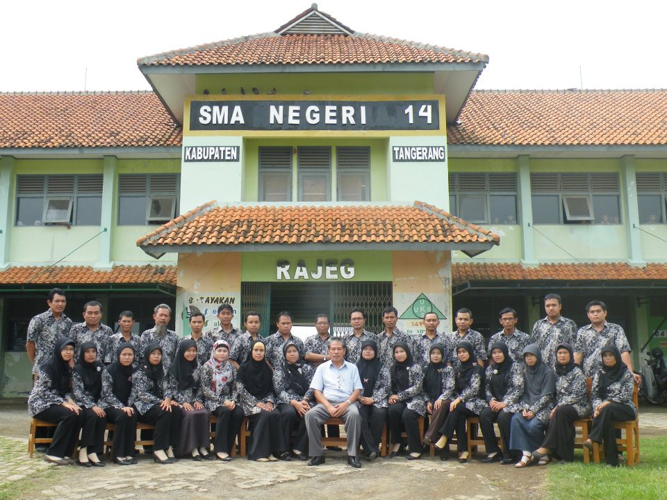 SMA NEGERI 14 KAB. TANGERANG: STAF TU DAN GURU SMAN 14 TANGERANG