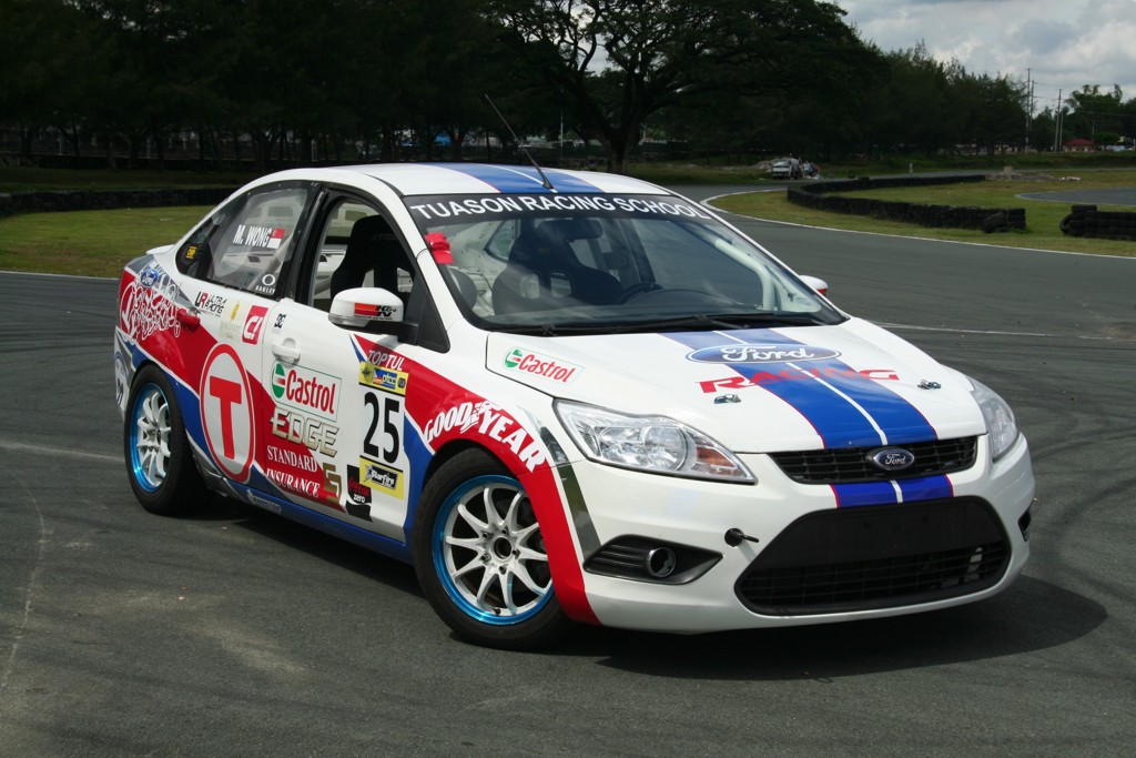 Race Driver 101: Driving the TRS-Ford Focus PTCC Race Car | CarGuide.PH ...