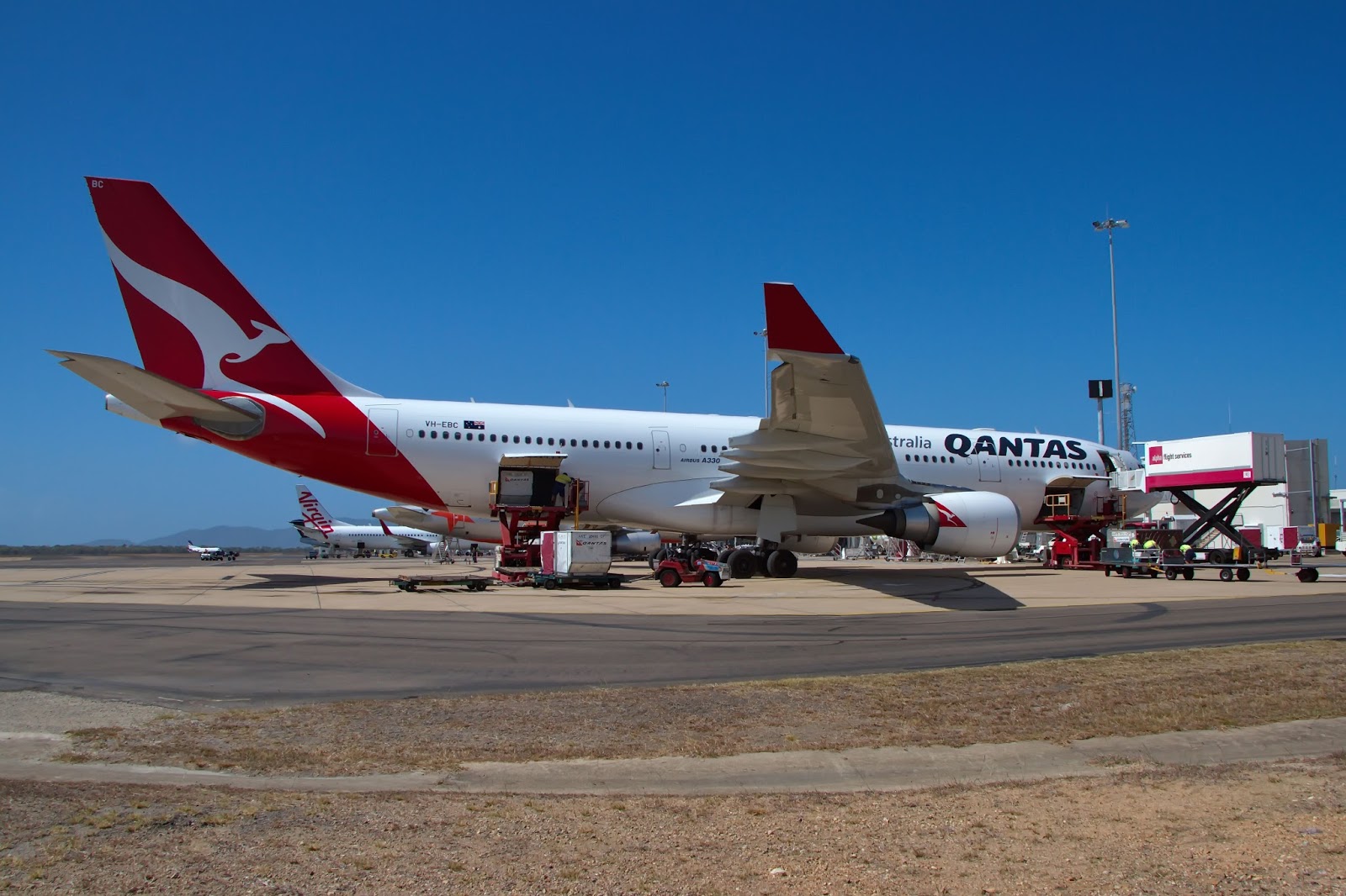 Far North Queensland Skies: Qantas Airbus A330-200 VH-EBC special flight