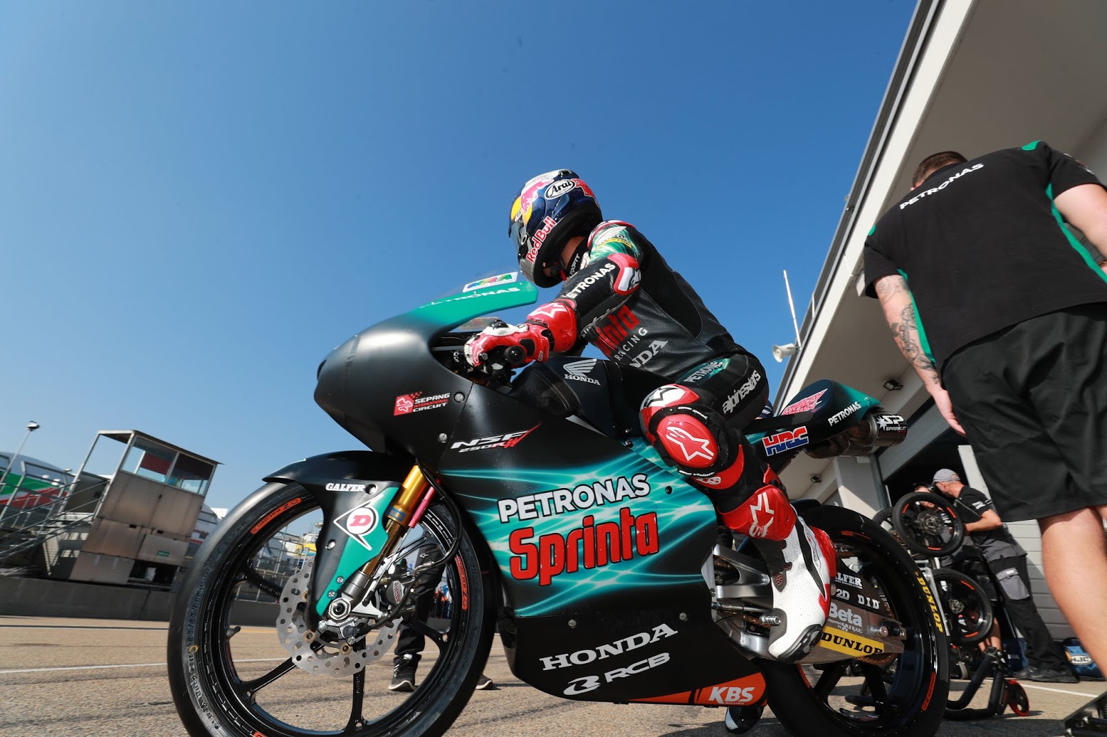 motorev.com.my: PETRONAS Sprinta Racing umum kerjasama dengan RCB