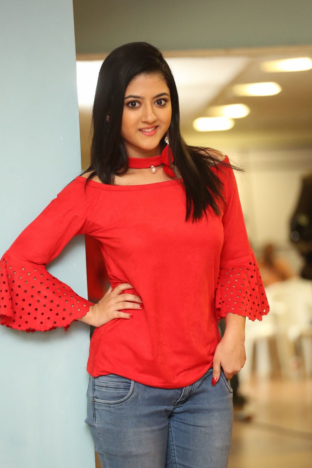 Shriya Sharma latest sizzling pics in red top