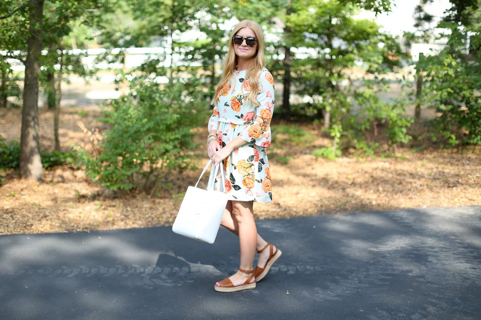 Shopping Bags and Travel Bags: The Perfect Summer Dress