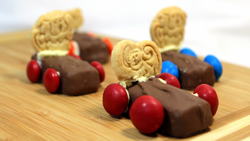 52 Ways to Cook: Candy Bar Race Cars - 52 Snacks for Children's Church