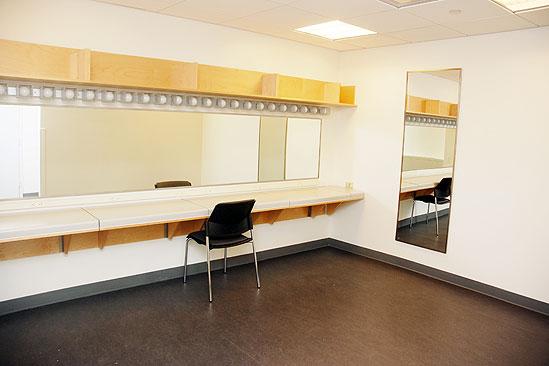 The Hopeful Traveler: Broadway Dressing Room Transformation for John Stamos