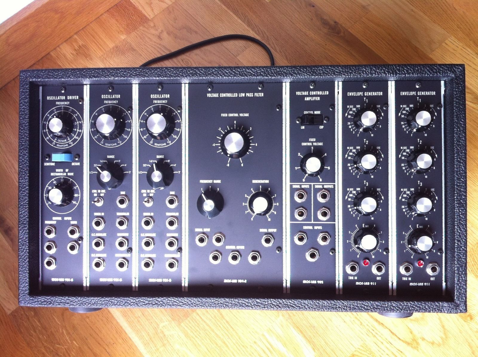 MATRIXSYNTH: MOS-LAB SYSTEM 8A MODULAR ANALOGUE SYNTHSIZER
