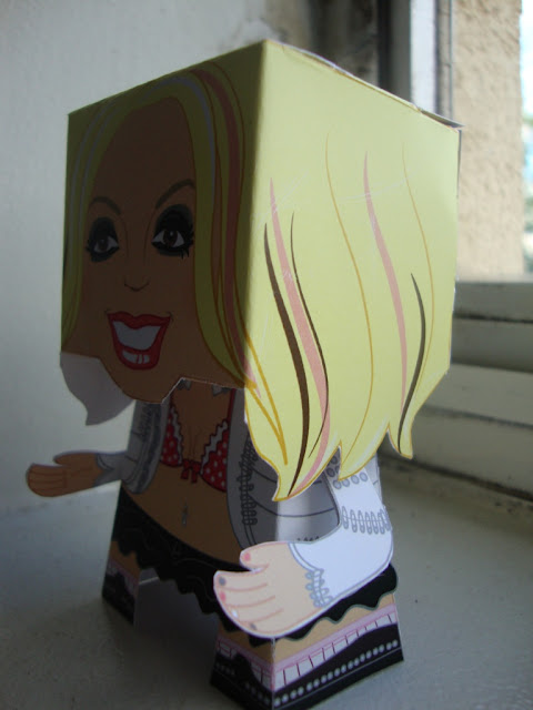 O assunto de hoje é...: Paper Toy - Britney Spears